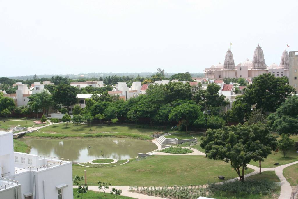 Simandhar City Arrival